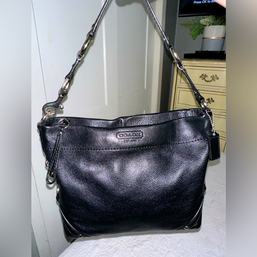 Vintage Coach Carly Black Leather Hobo F15251 - Gem